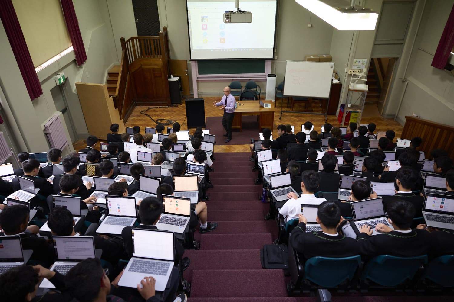 Booklist and Uniform - Melbourne High School